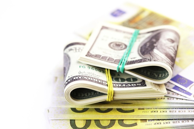Dolarul, nivel record în România | PROFIT.ro