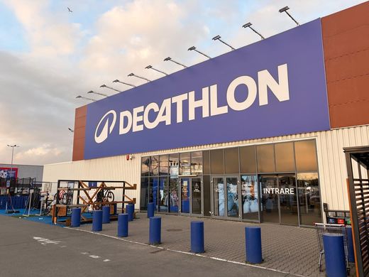 FOTO Decathlon deschide un nou magazin în București, în Plaza România ...