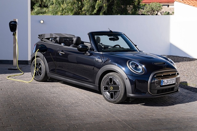 MINI lansează primul cabrio electric, după Tesla Roadster. Surpriză ...