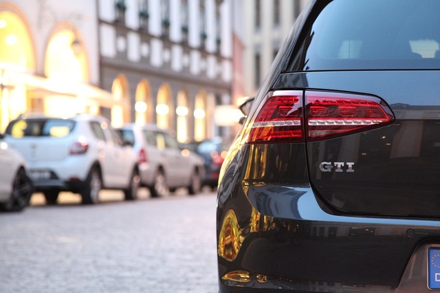 Guvernul susține interzicerea staționării cu motorul pornit în orașe ...