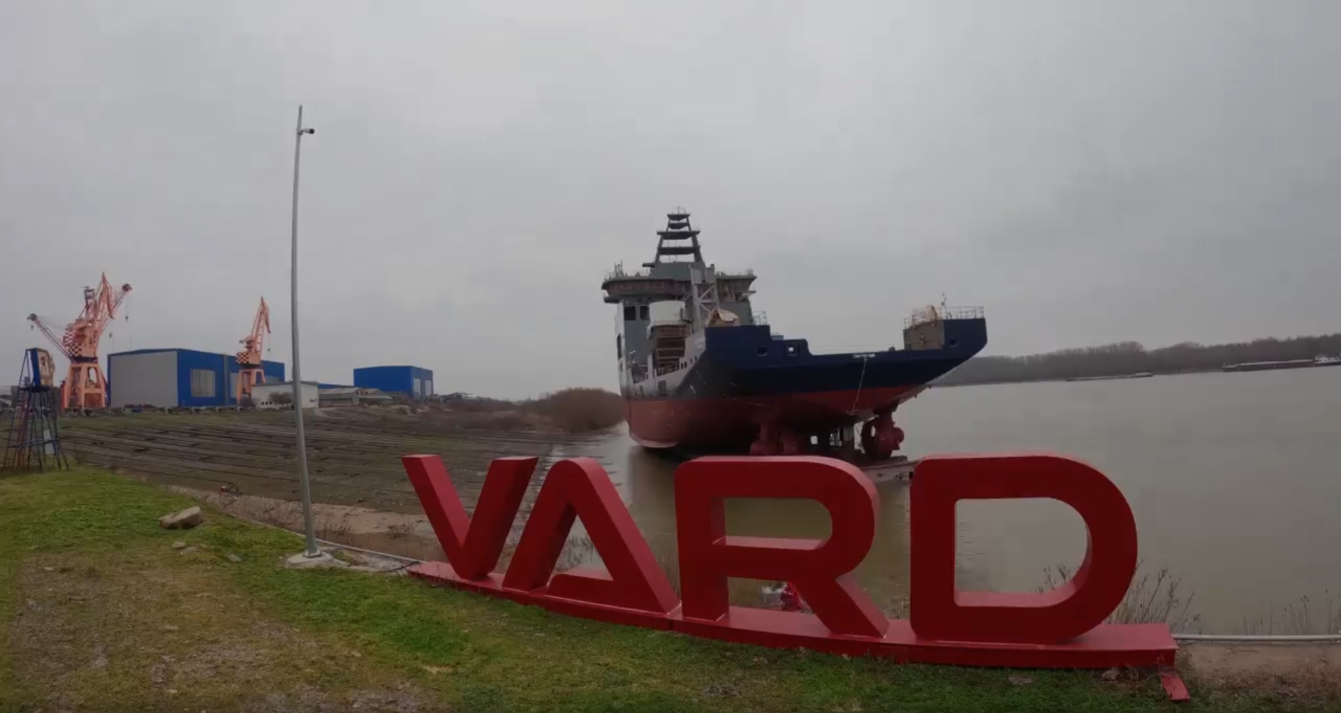 Vard Brăila lansează la apă o navă hibridă construită pentru Island ...
