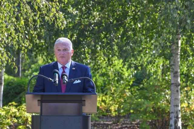 Fostul ambasador al SUA la București Adrian Zuckerman: România trebuie ...