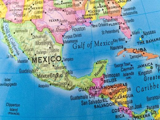 Donald Trump a semnat un ordin de redenumire a Golfului Mexic și a ...