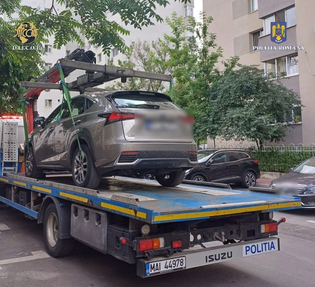 Cinci funcţionari bancari, cercetaţi pentru că au sprijinit o grupare ...