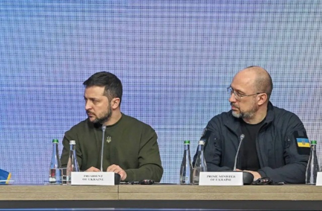 Zelenski îl nominalizează pe Denîs Şmîhal în funcţia de ministru al Apărării, după nominalizarea ...