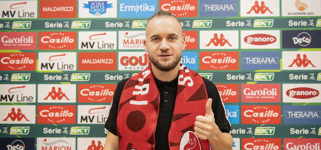 George Puşcaş a înscris un gol pentru Bari în Serie B, în meciul cu ...