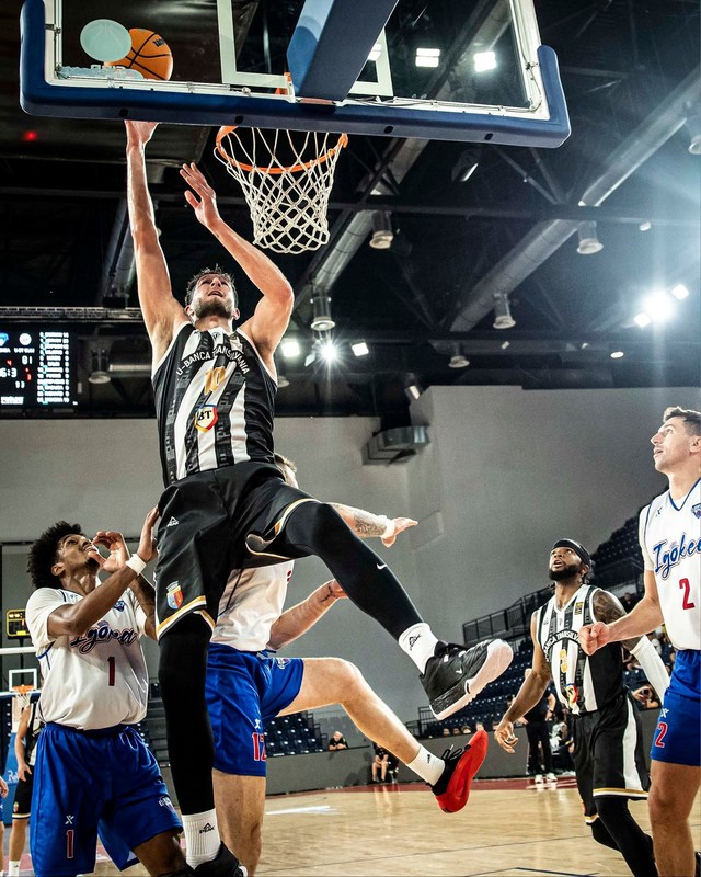 Baschet masculin: U BT Cluj - CSM Oradea, scor 93-84, în finala ...