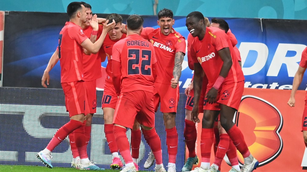 Gigi Becali are 3 variante pentru postul de antrenor la FCSB: Valentin ...